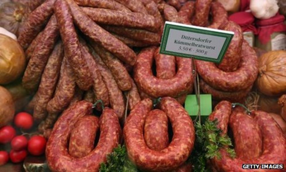 The French delicacy made of 25 layers of pig intestines - BBC News