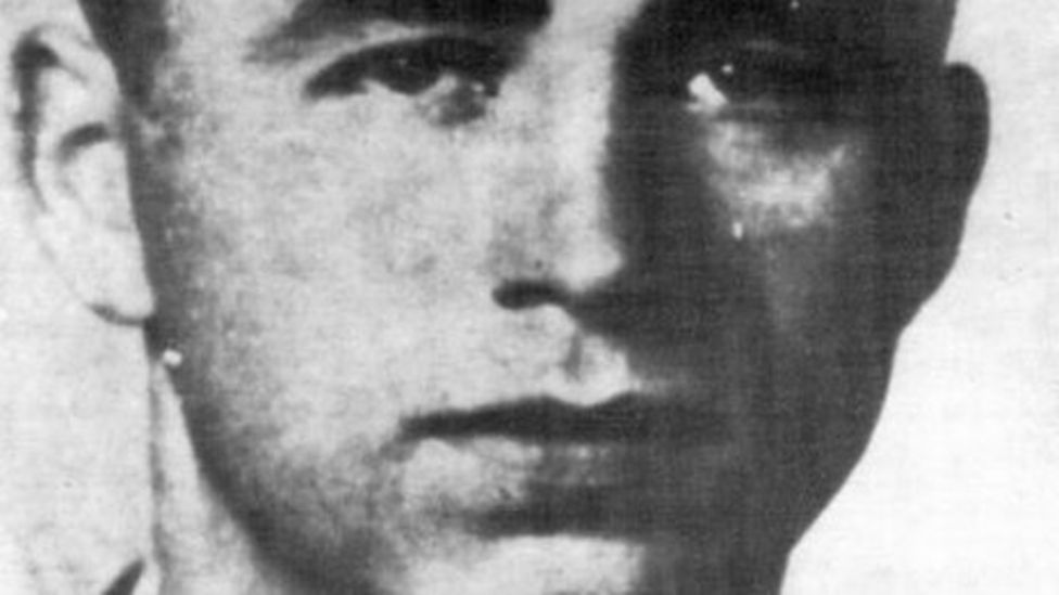 Nazi banner sparks alarm during filming for WW2 movie - BBC News