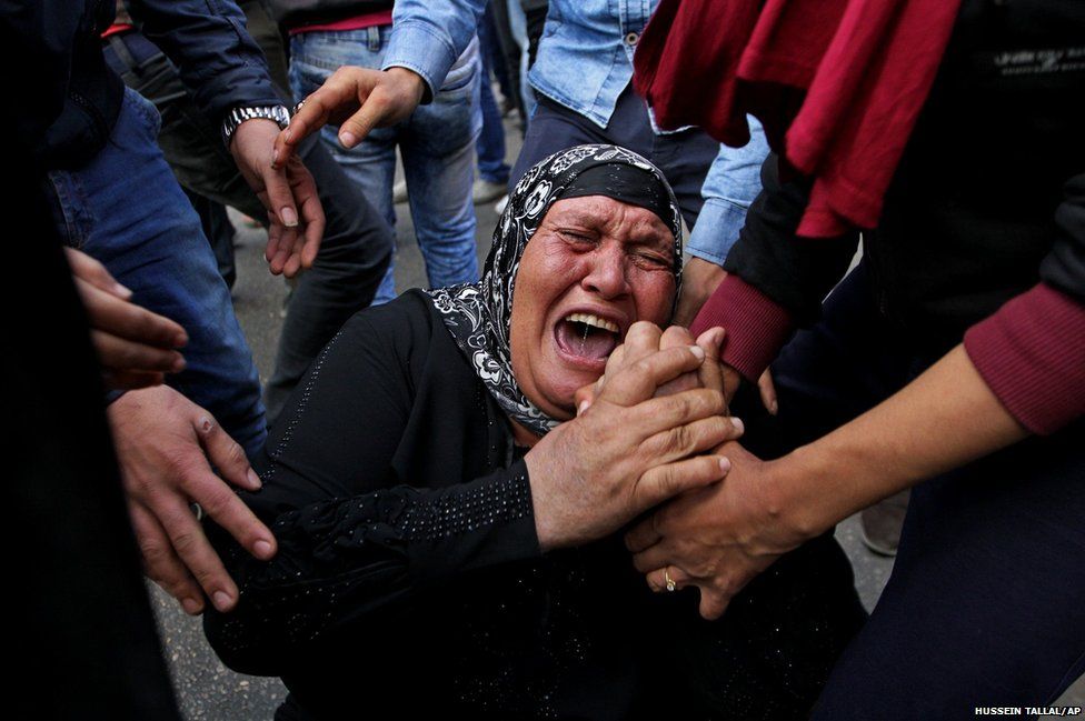 Week in pictures: 29 November - 5 December 2014 - BBC News