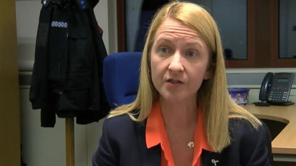 Sussex Police 'in crisis' after funding cuts - BBC News