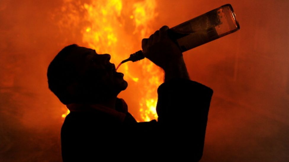 Bristol 'drunk tank' stops 15 hospital admissions - BBC News