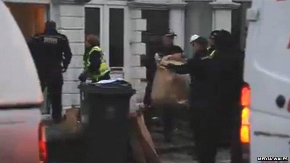 South Wales Police raid nine Cardiff cannabis factories - BBC News