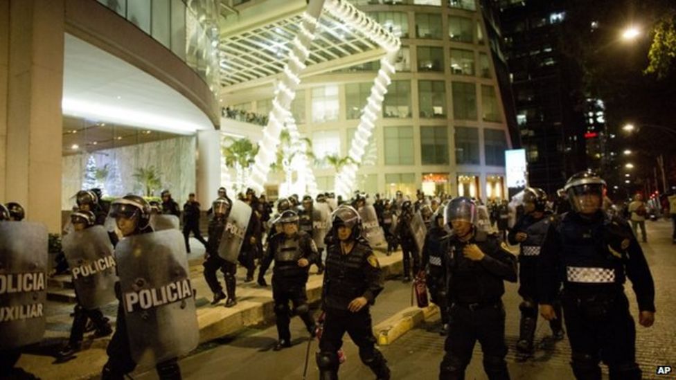 Mexico City police chief resigns after violent protests - BBC News