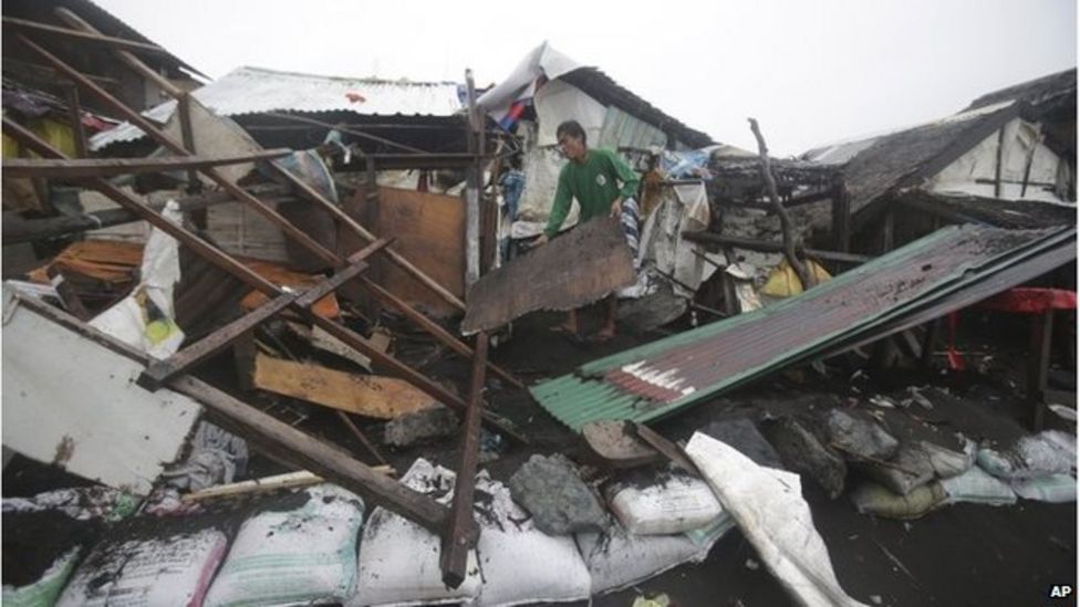 Typhoon Hagupit in pictures and tweets - BBC News