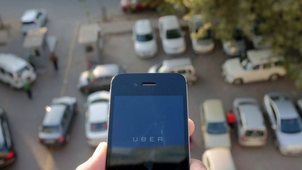 Uber cars outnumber yellow taxis in New York City - BBC News