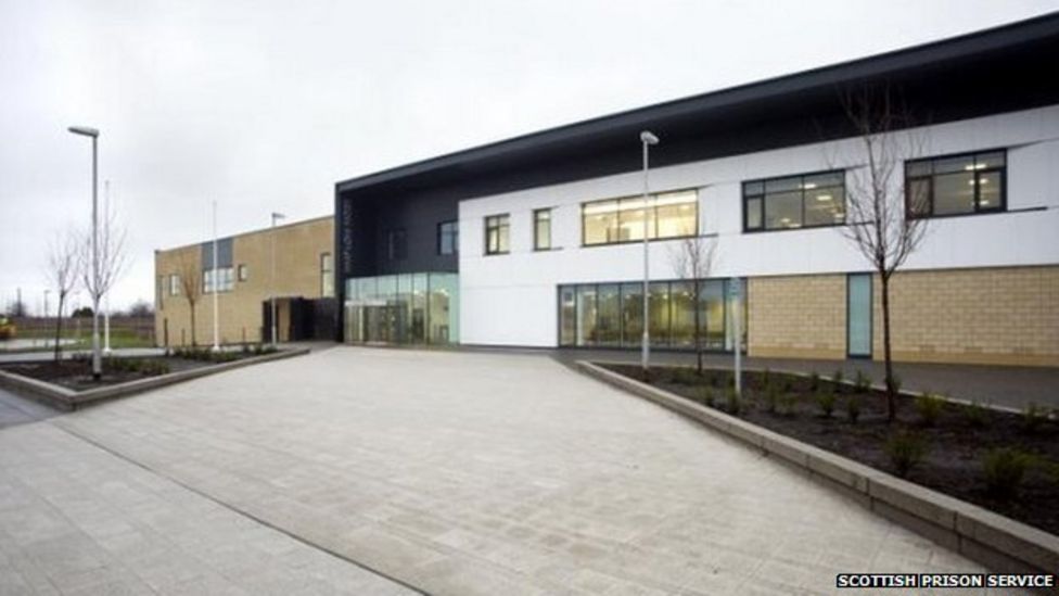 Umbrella killer Gerald Rowatt admits attack in prison - BBC News