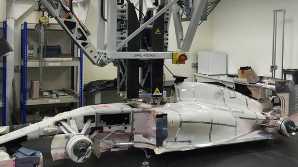 F1 team Haas creates 80 jobs at Banbury headquarters - BBC News