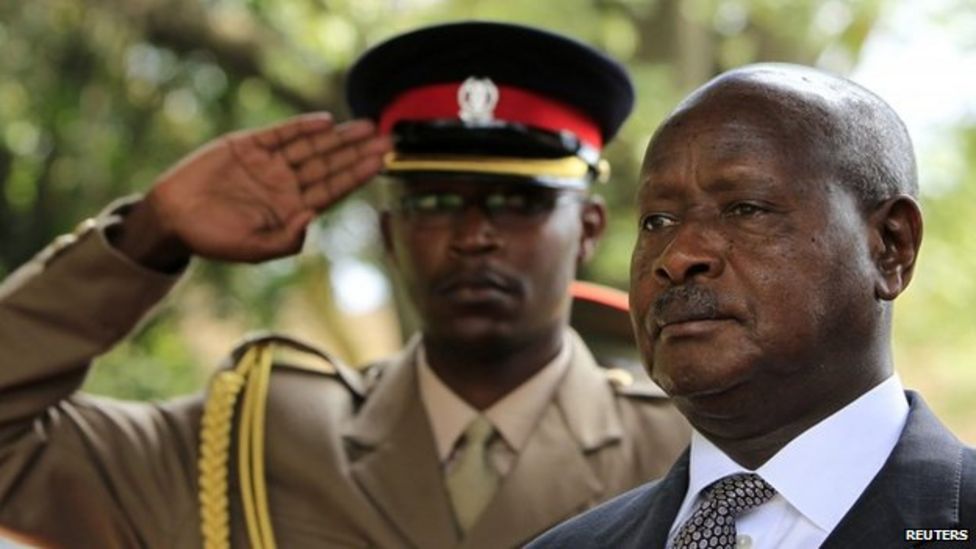 Uganda's General David Sejusa 'renounces violence' - BBC News