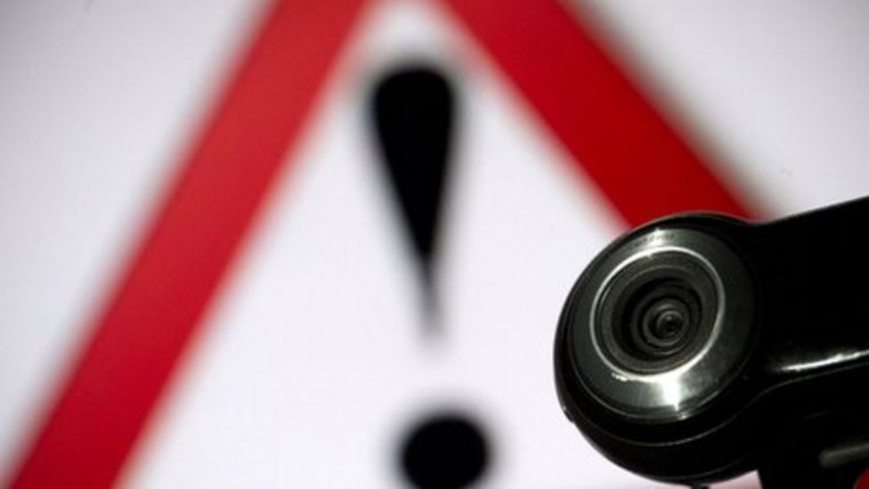 Scam baiter: Why I risk death threats to expose online cons - BBC News