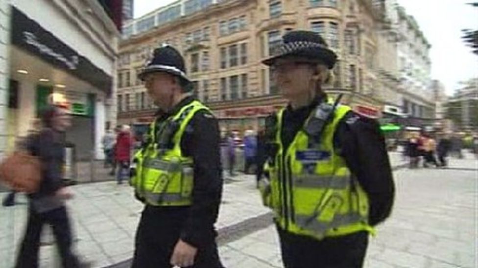 Police cuts means 'less crime prevention' expert says - BBC News