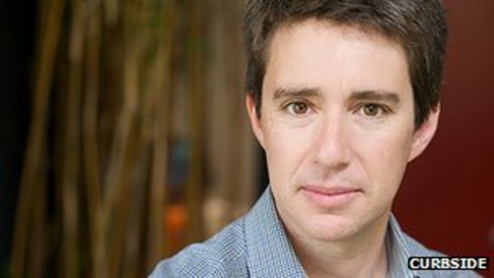 Location services: How GPS delivery is changing shopping - BBC News