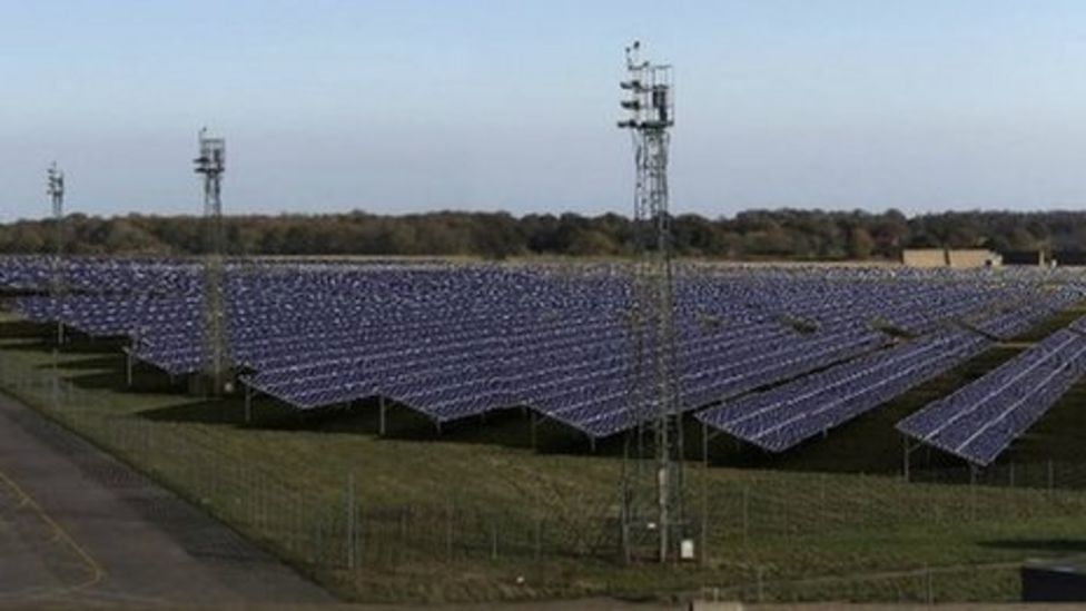 RAF Coltishall site £50m solar farm plan approved - BBC News