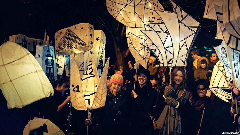 Brighton Winter Solstice: Burning the Clocks - BBC News