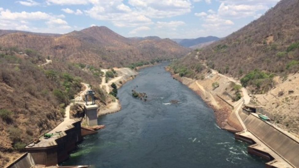 Can Zambia's crumbling Kariba Dam provide power for all? - BBC News