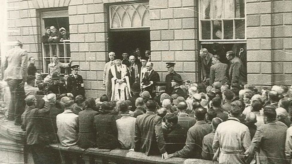 Red Cross ship saved Channel Islanders from WW2 starvation - BBC News