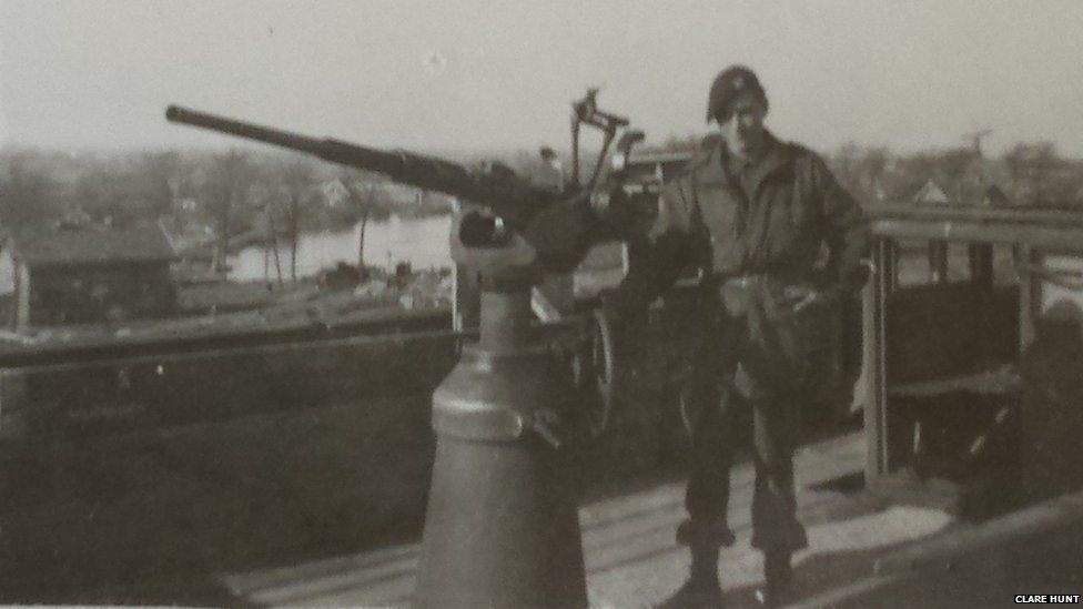 WWII: German camera captures Nazi troops at rest - BBC News