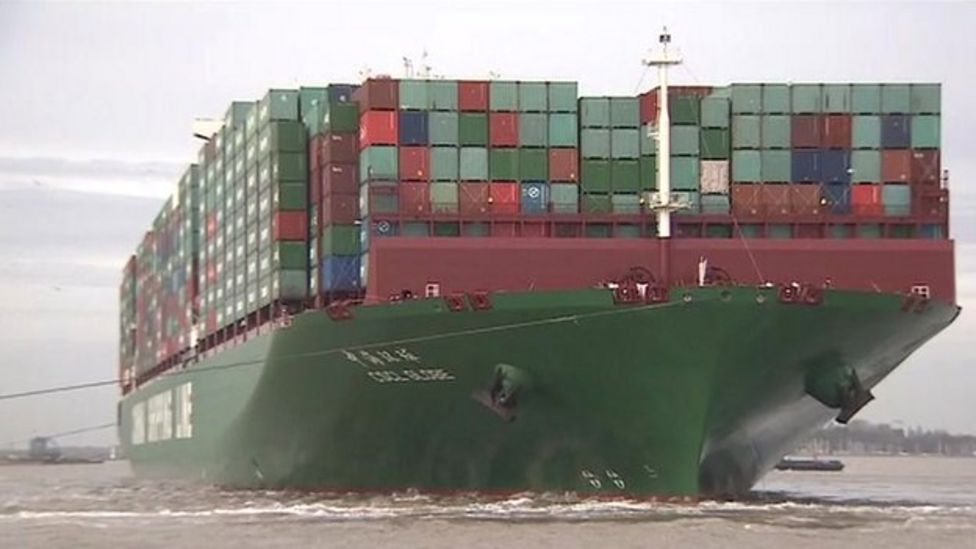 CSCL Globe: Felixstowe arrival for world's largest container ship - BBC ...