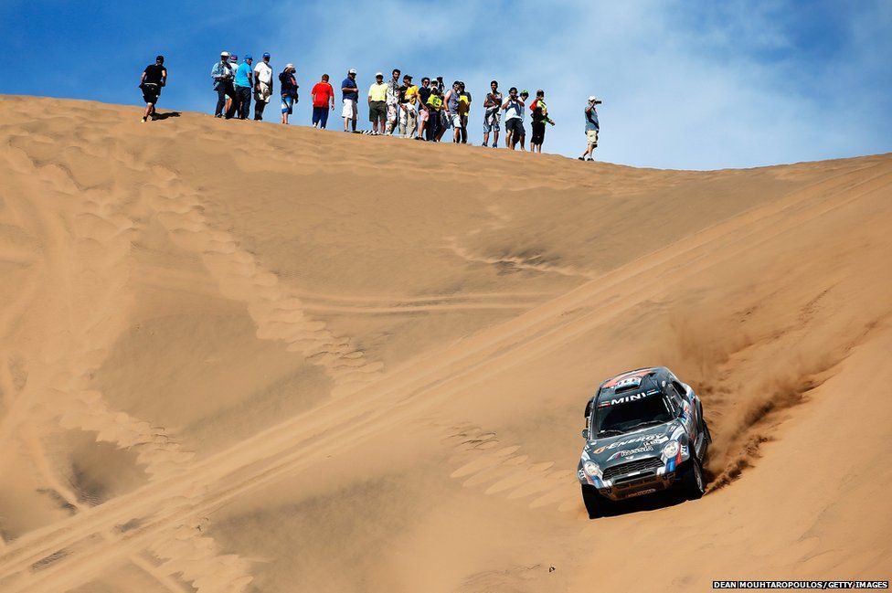 Day in pictures: 8 January 2015 - BBC News