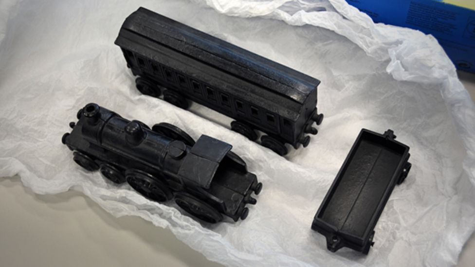 Toy trains from the past 200 years - BBC News