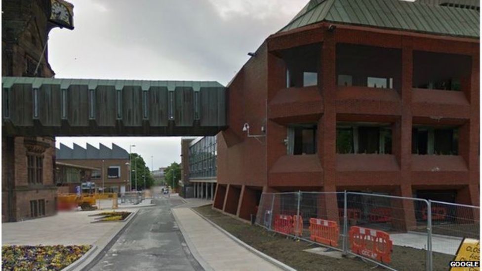 Coventry University to knock down buildings - BBC News