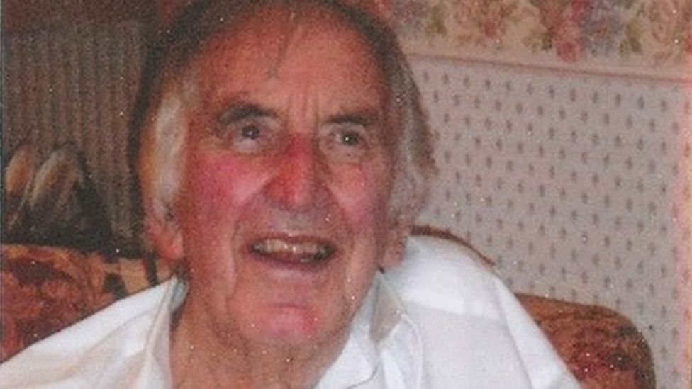 Body found in river search for missing Richard Middleton - BBC News