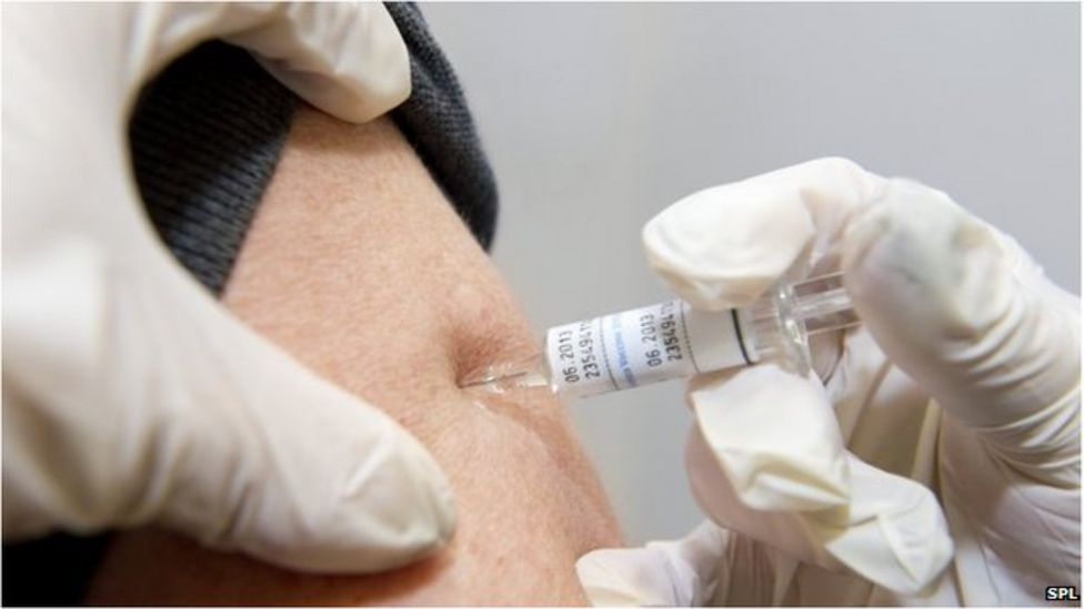 Popular medical students 'should get flu jab first' - BBC News