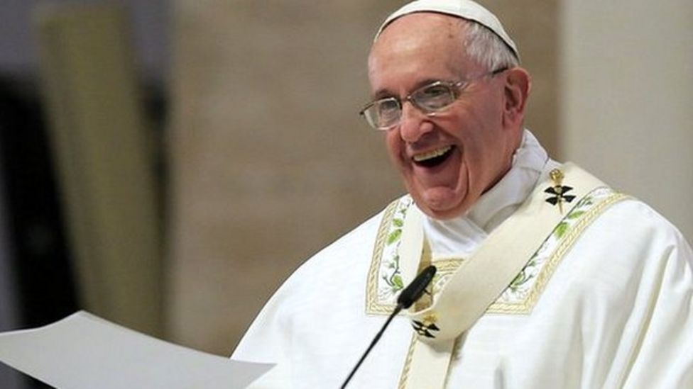 Pope Francis cuts short visit to typhoon-hit Tacloban - BBC News