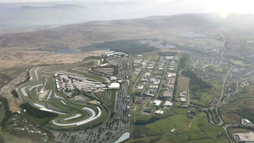 Circuit of Wales motor racing track inquiry called - BBC News