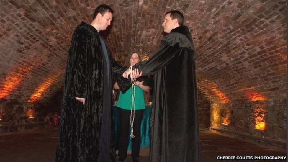 Same-sex couple married in pagan first - BBC News