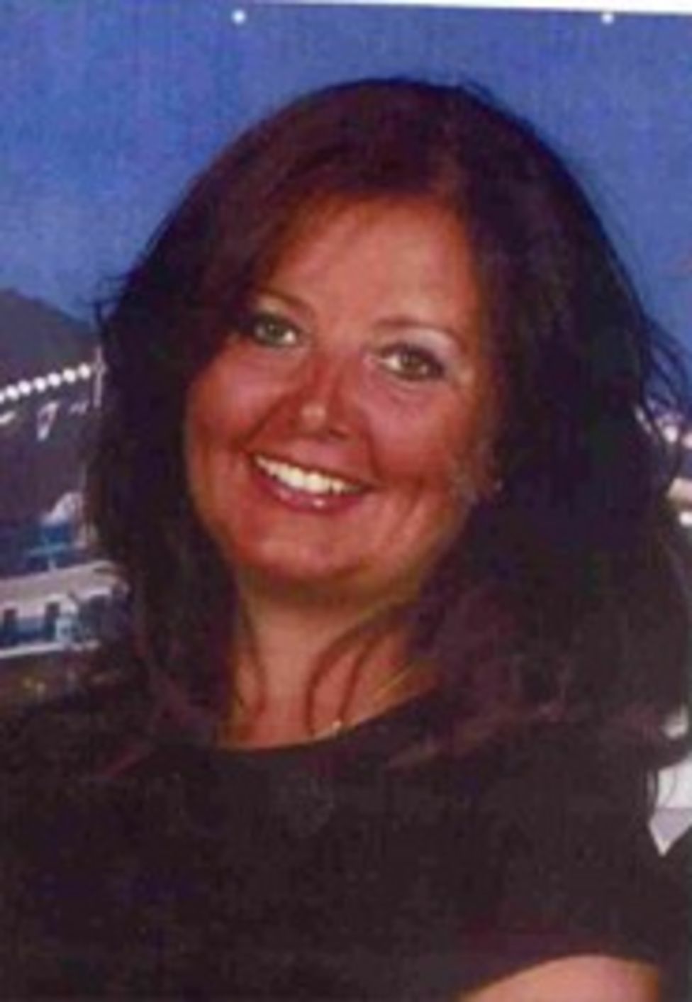 Pub Christmas dinner death: Chef and manager jailed - BBC News