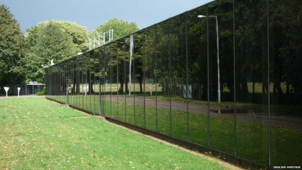 In pictures: Post-War office buildings listed - BBC News