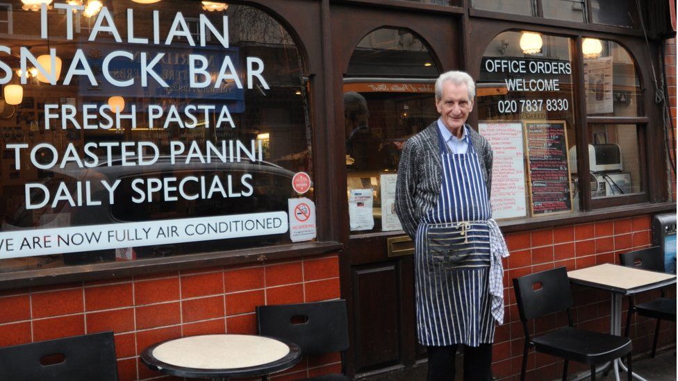 Cafe culture: The survival of the traditional British 'caff' - BBC News