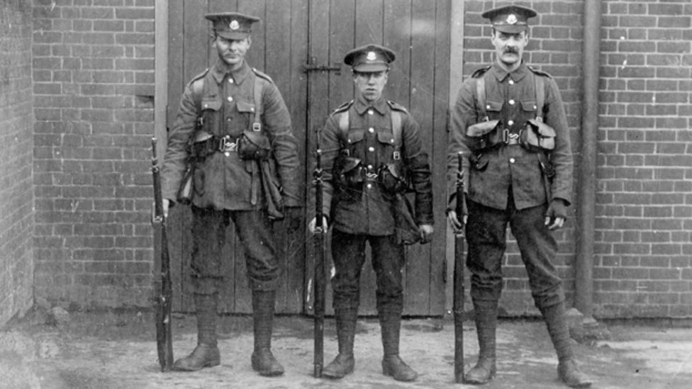 Bantams: The army units for those under 5ft 3in - BBC News