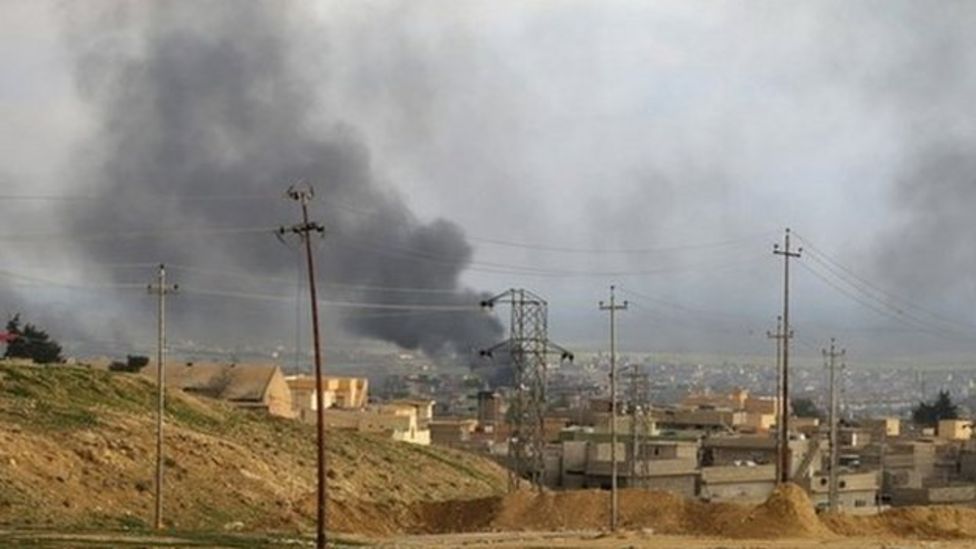 Islamic State 'using chlorine gas' in Iraq roadside bombs - BBC News