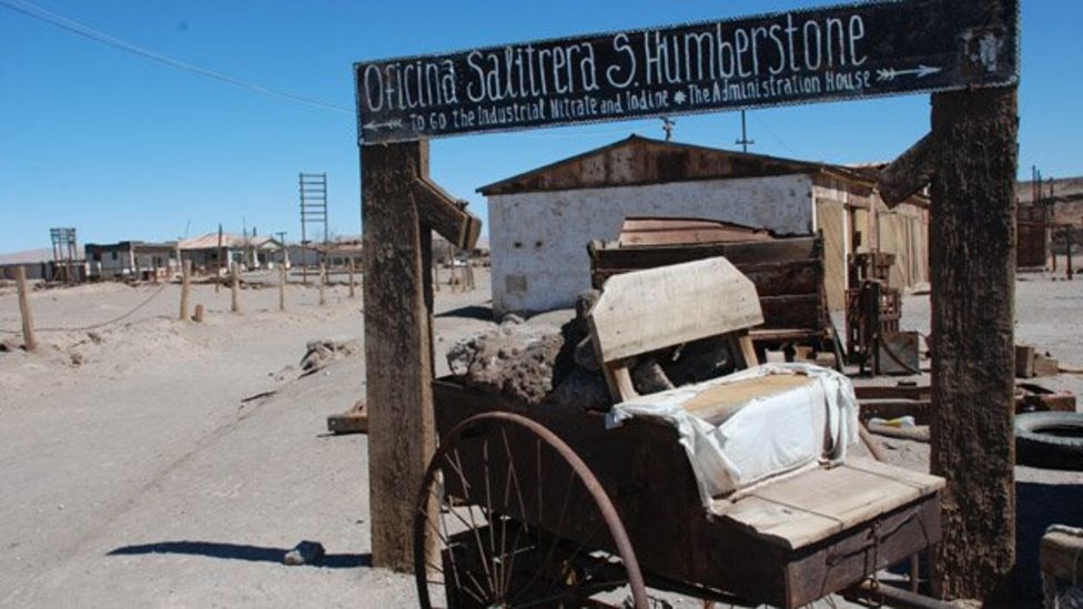 Humberstone: A Chilean ghost town's English past - BBC News