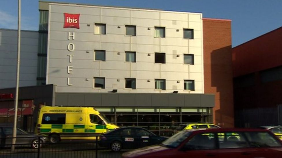 Woman's body found in Ibis hotel in Hull - BBC News