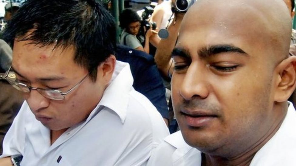Bali Nine: Australian drug pair in new legal bid - BBC News