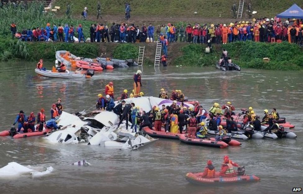 TransAsia crash: Survivors' stories - BBC News