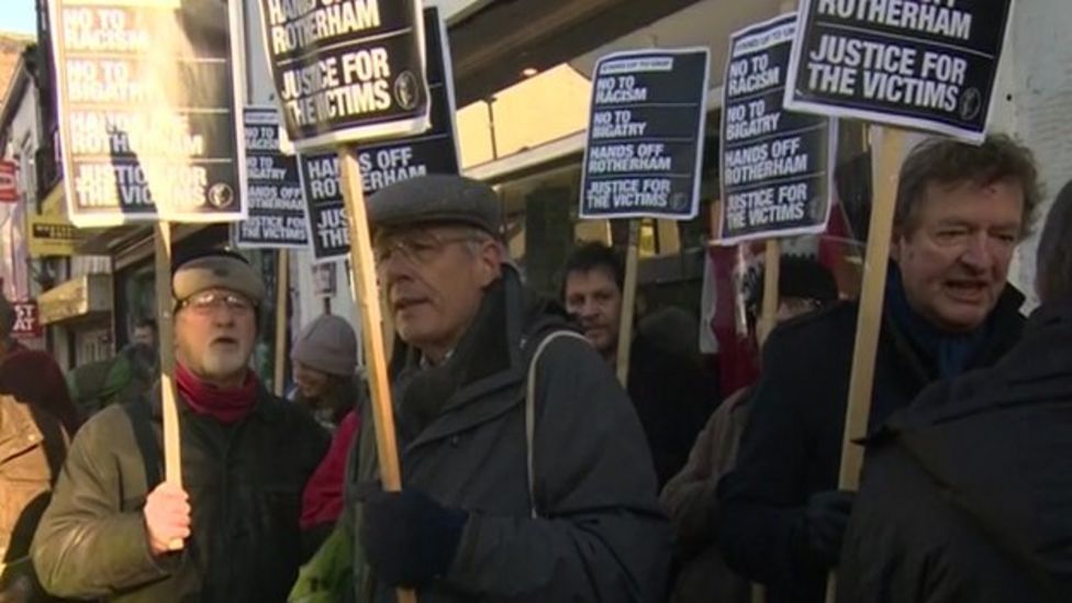 Farage forced to abandon Rotherham event amid protests - BBC News