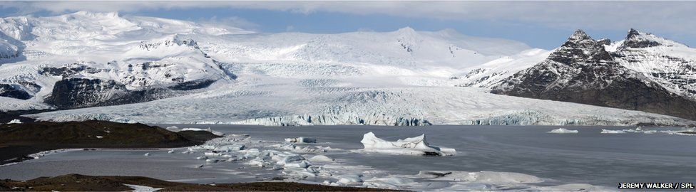 Canyon carved by three short, savage floods - BBC News
