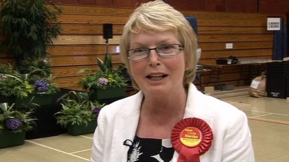 Halifax MP Linda Riordan to stand down at general election - BBC News