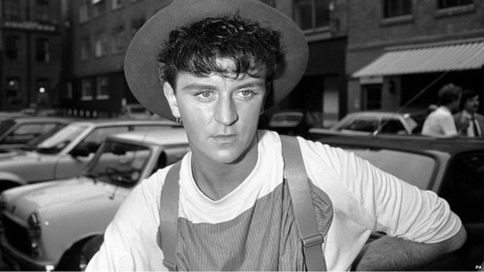 Steve Strange, Visage lead singer, dies aged 55 - BBC News
