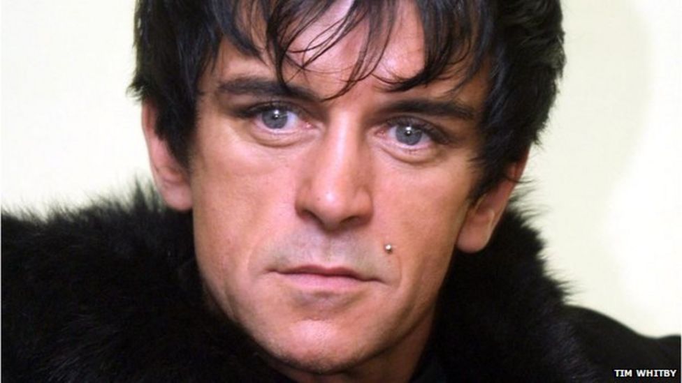 Steve Strange, Visage lead singer, dies aged 55 - BBC News