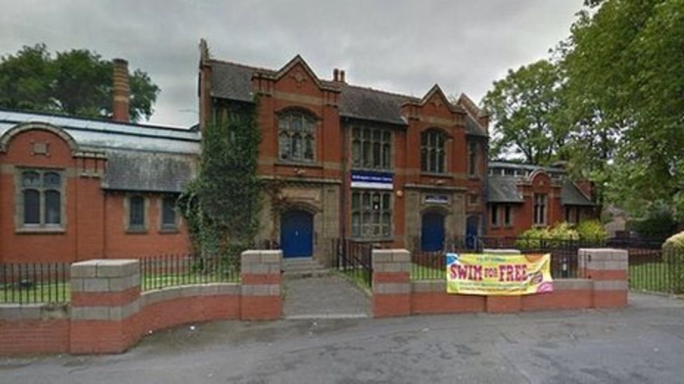 Withington Baths: Edwardian pool gets £900k restoration grant - BBC News
