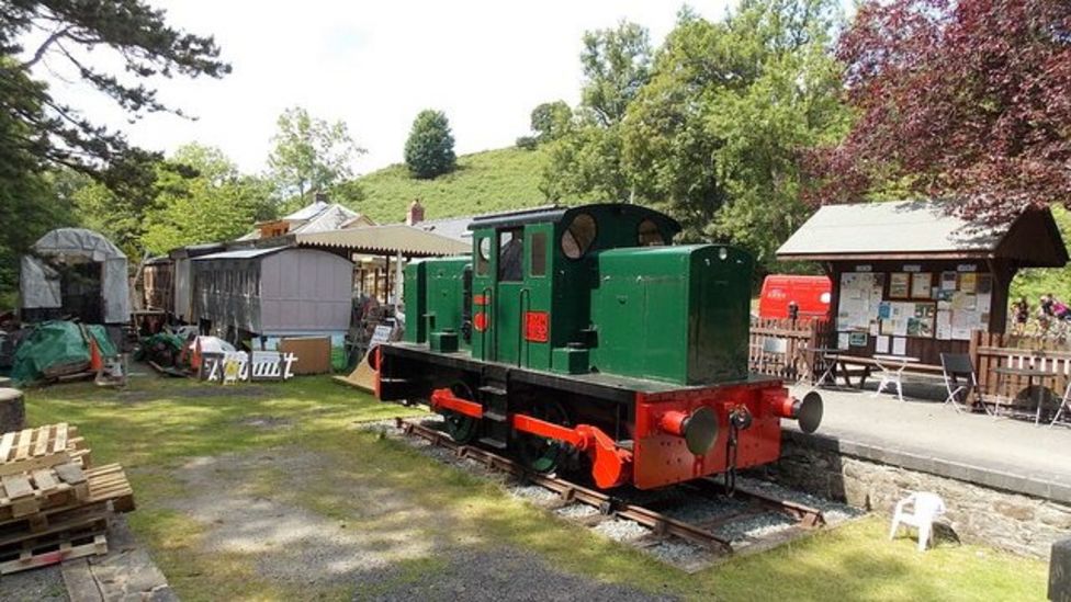 Llanelli Victorian railway goods shed to be restored - BBC News