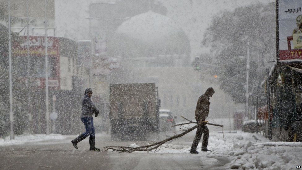 In pictures: Snow blankets the Middle East - BBC News