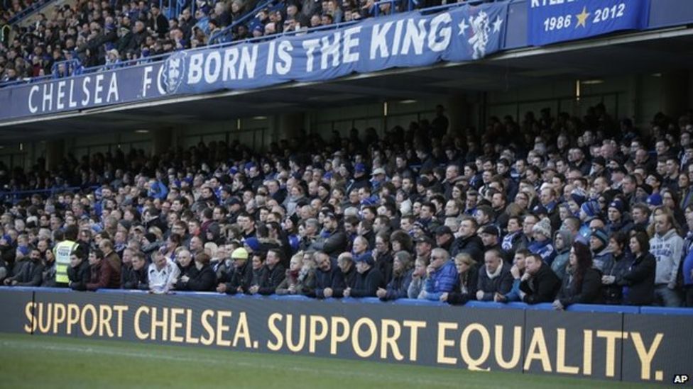 Chelsea fans sought over London station racist chants - BBC News