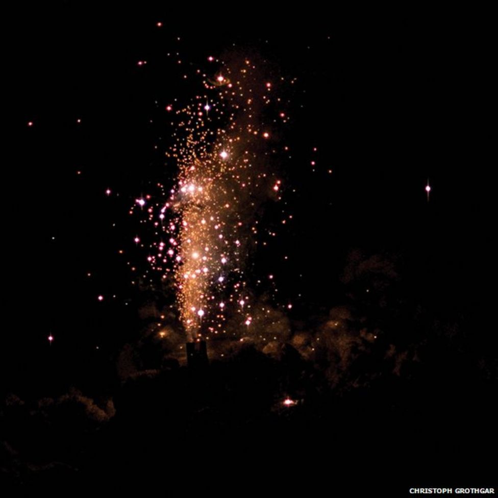 Halfway point in 24-year photo project - BBC News