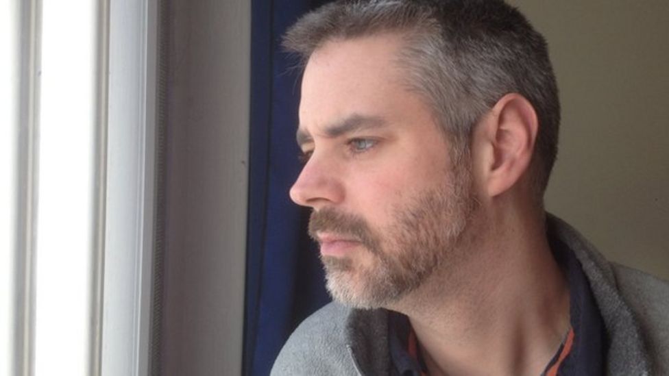 Declan McGarry: Gambler in prison cell apology to victims - BBC News