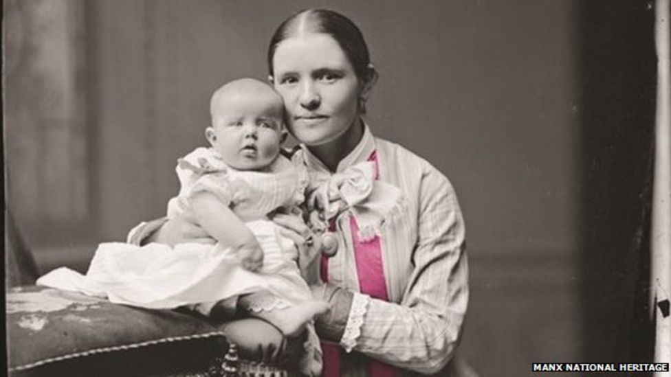 History in Heels to celebrate 'remarkable' Manx women - BBC News